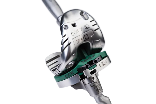 Persona® Revision Knee | Zimmer Biomet | Zimmer Biomet