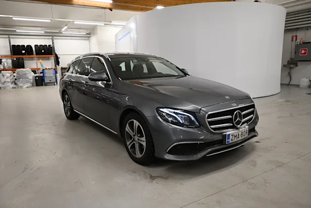 Mercedes-Benz E , 88 tkm | Saka