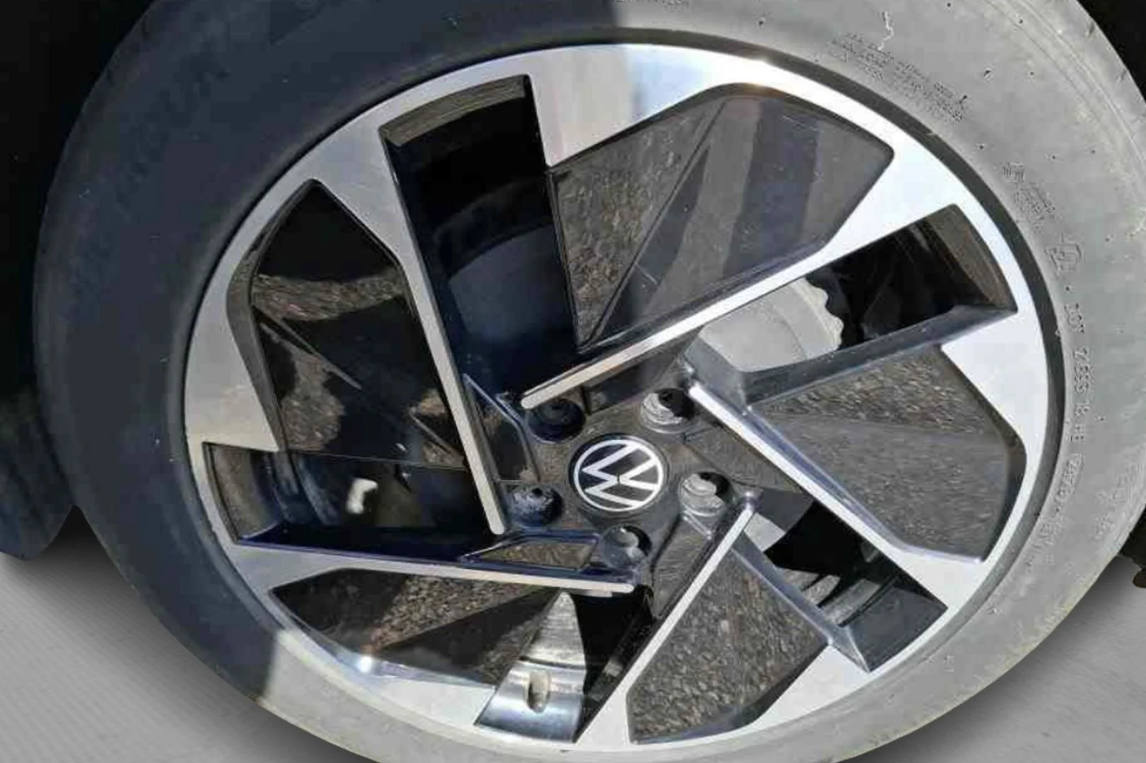 Volkswagen ID.3 , 43 tkm | Saka