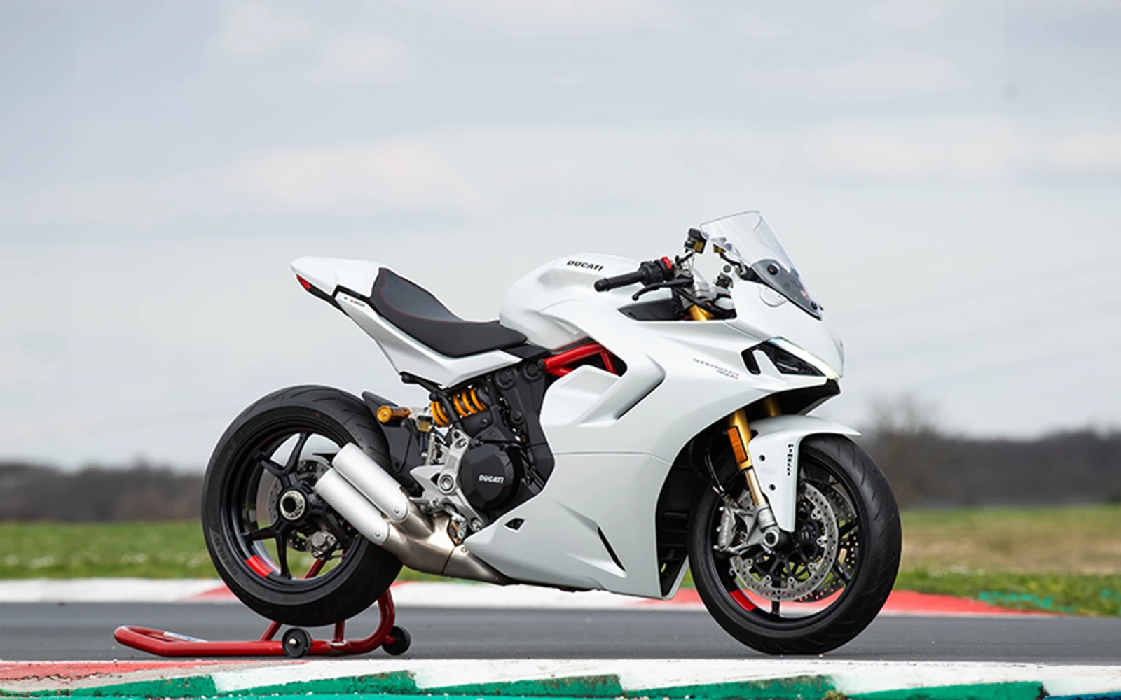 SuperSport 950 MY24