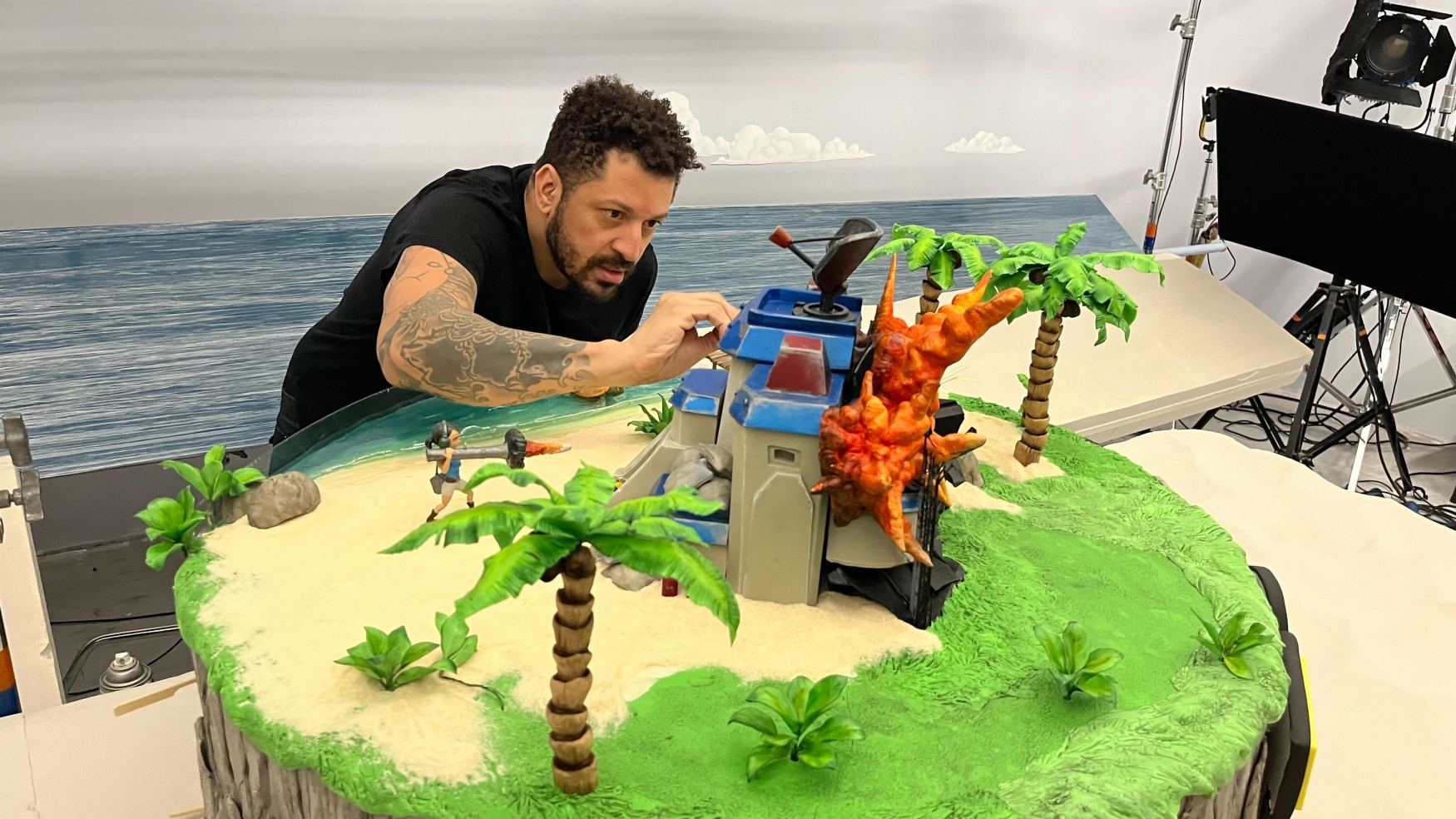 Celebrating #Boomiversary With An Edible Cake Diorama
