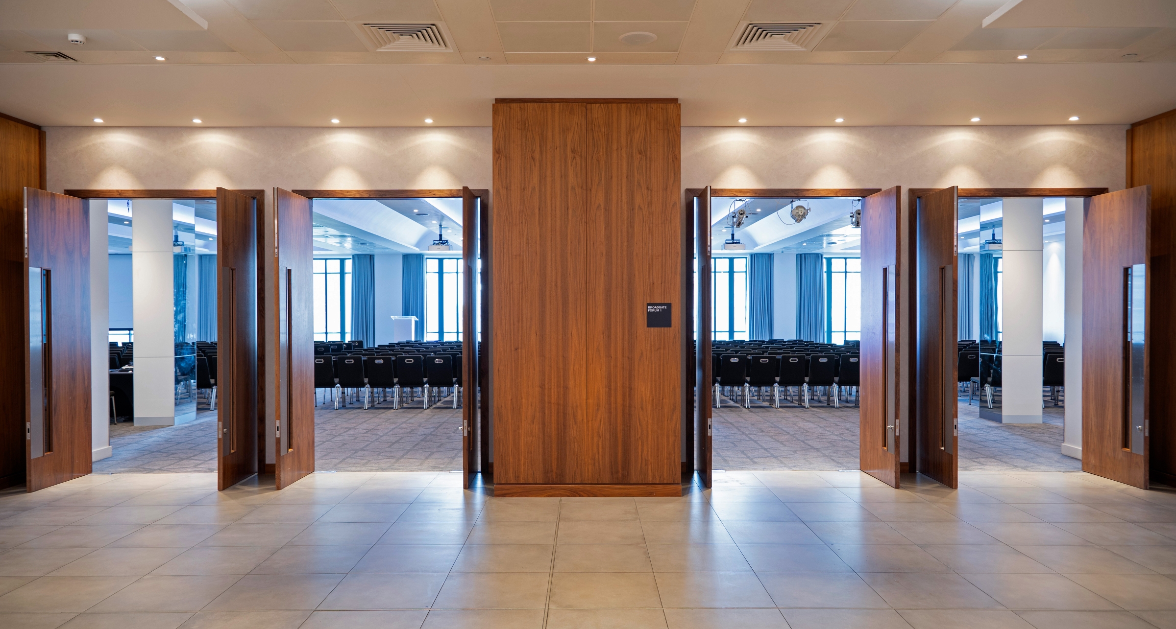 Convene | Stylish London Conference & Meeting Venue for Hire