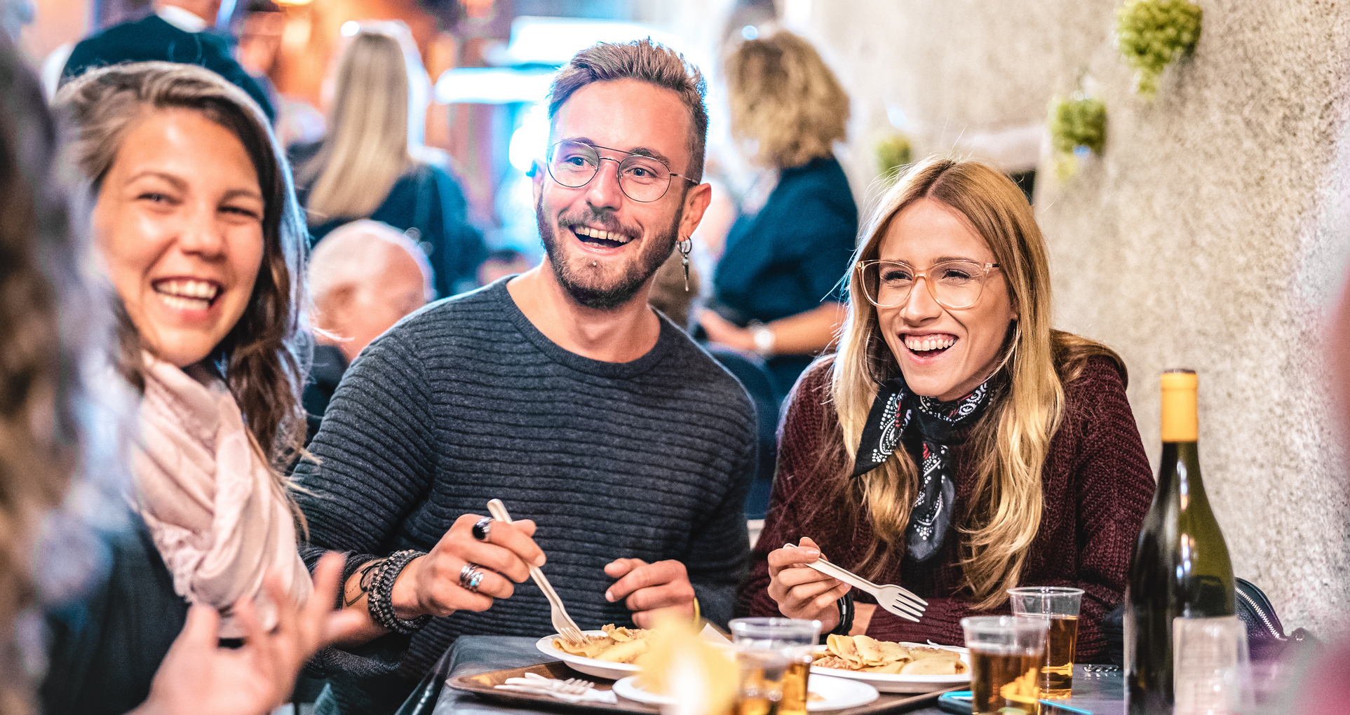 Late Night Dining Trends: What Guests Really Want After Dark