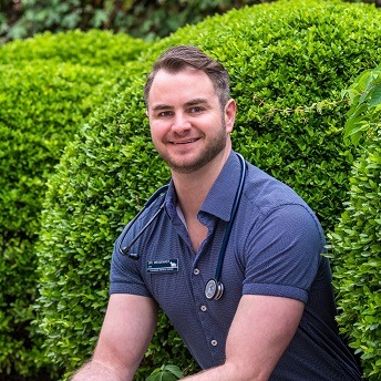 Our Veterinarians in Arlington, TX | I-20 Animal Medical Center
