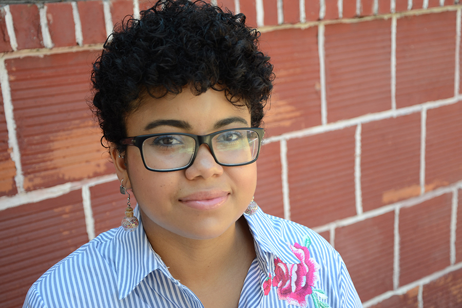 Reading Race in 1990s HIV Theater and Film