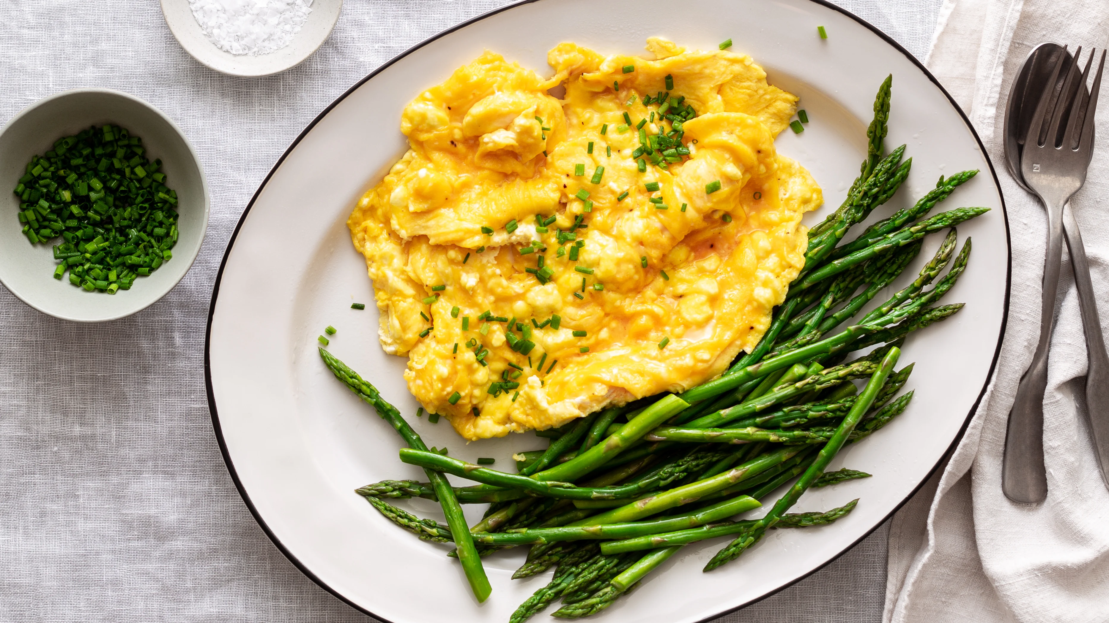 Soft Scrambled Eggs | Command Cooking