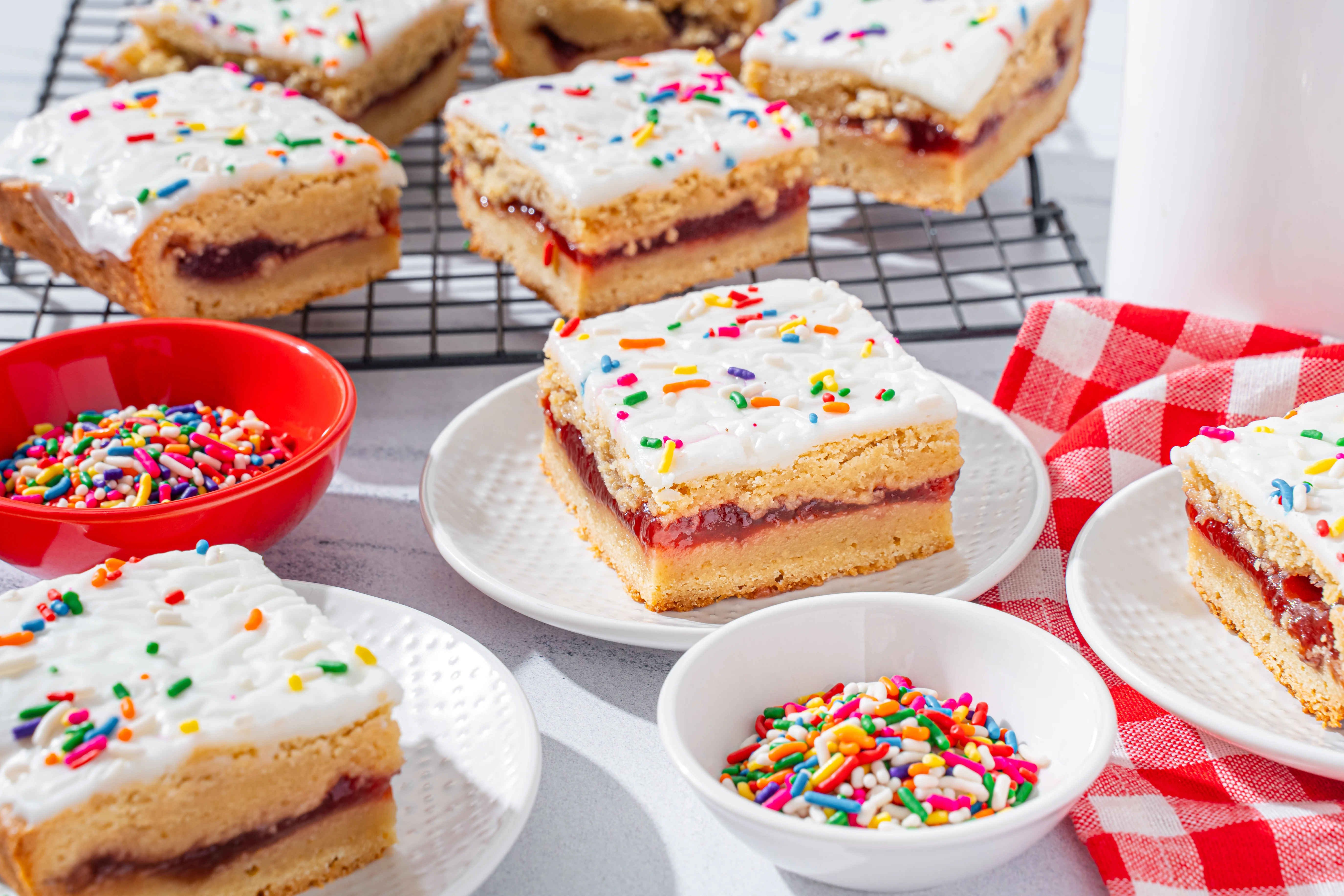Strawberry Blondies | Holy Recipe