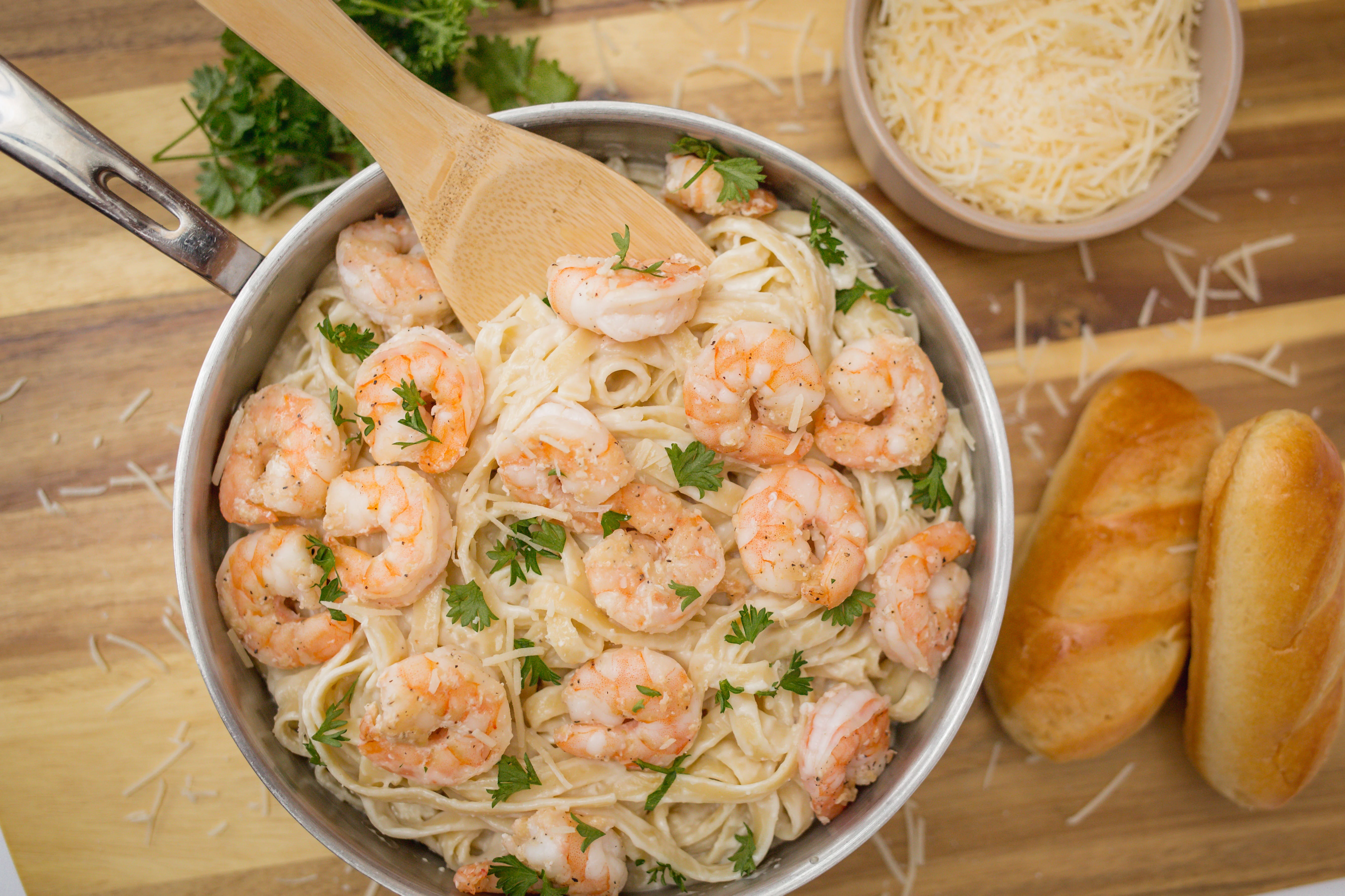 Creamy Shrimp Alfredo | Command Cooking
