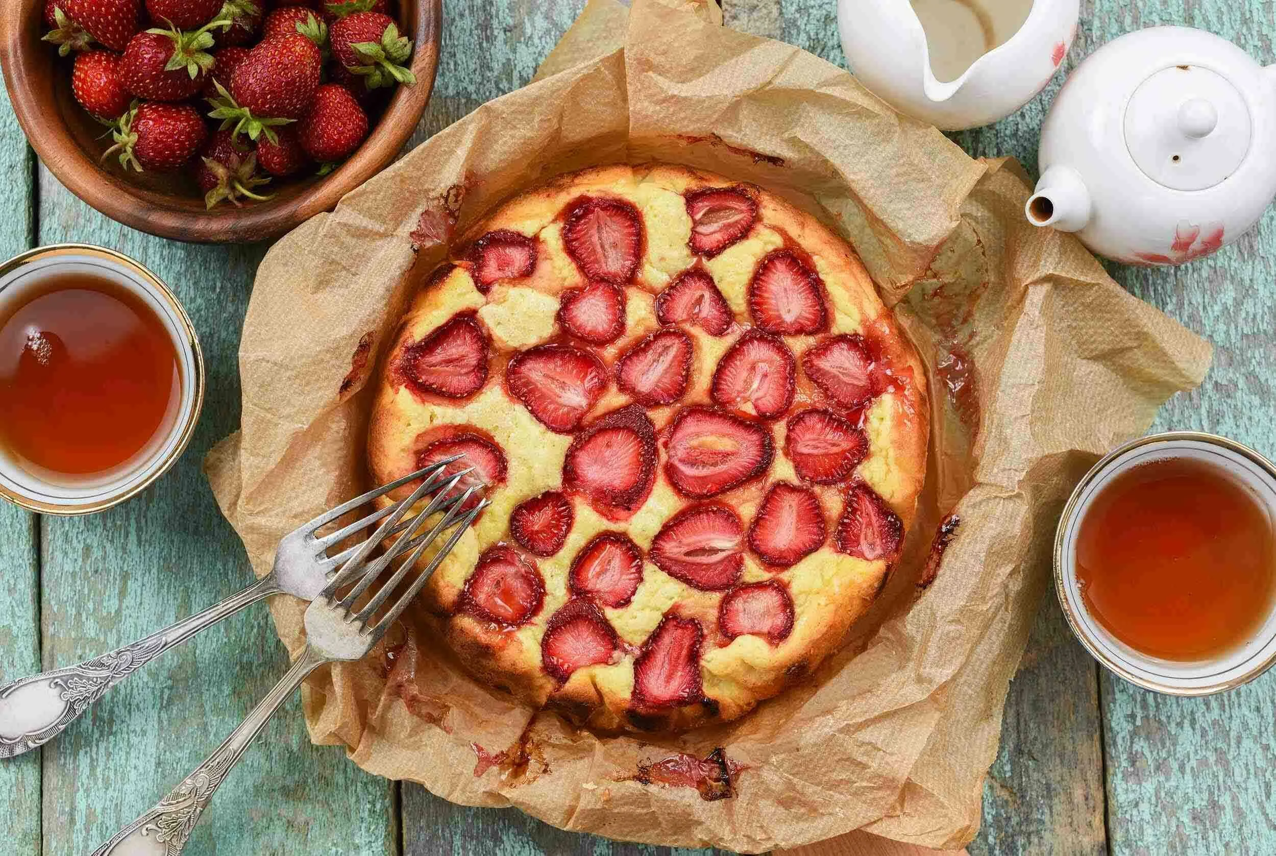 Sweet Strawberry Cake | Holy Recipe