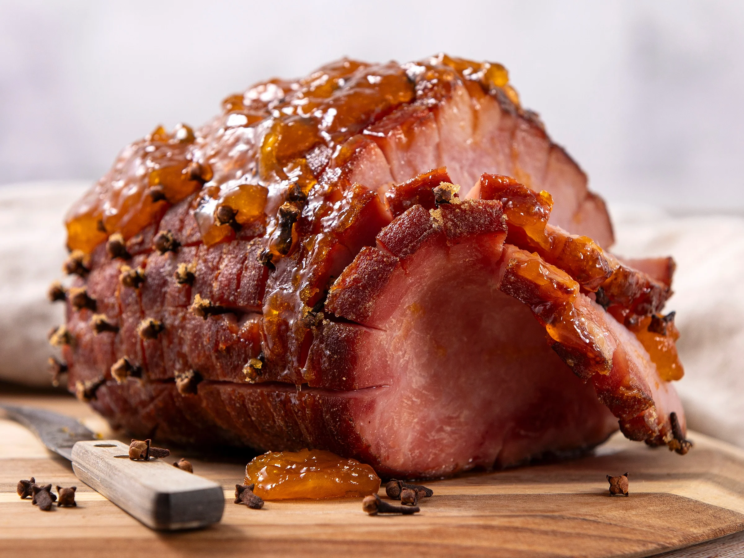 Aunt Carol's Apricot-Glazed Ham | Recipe Reader
