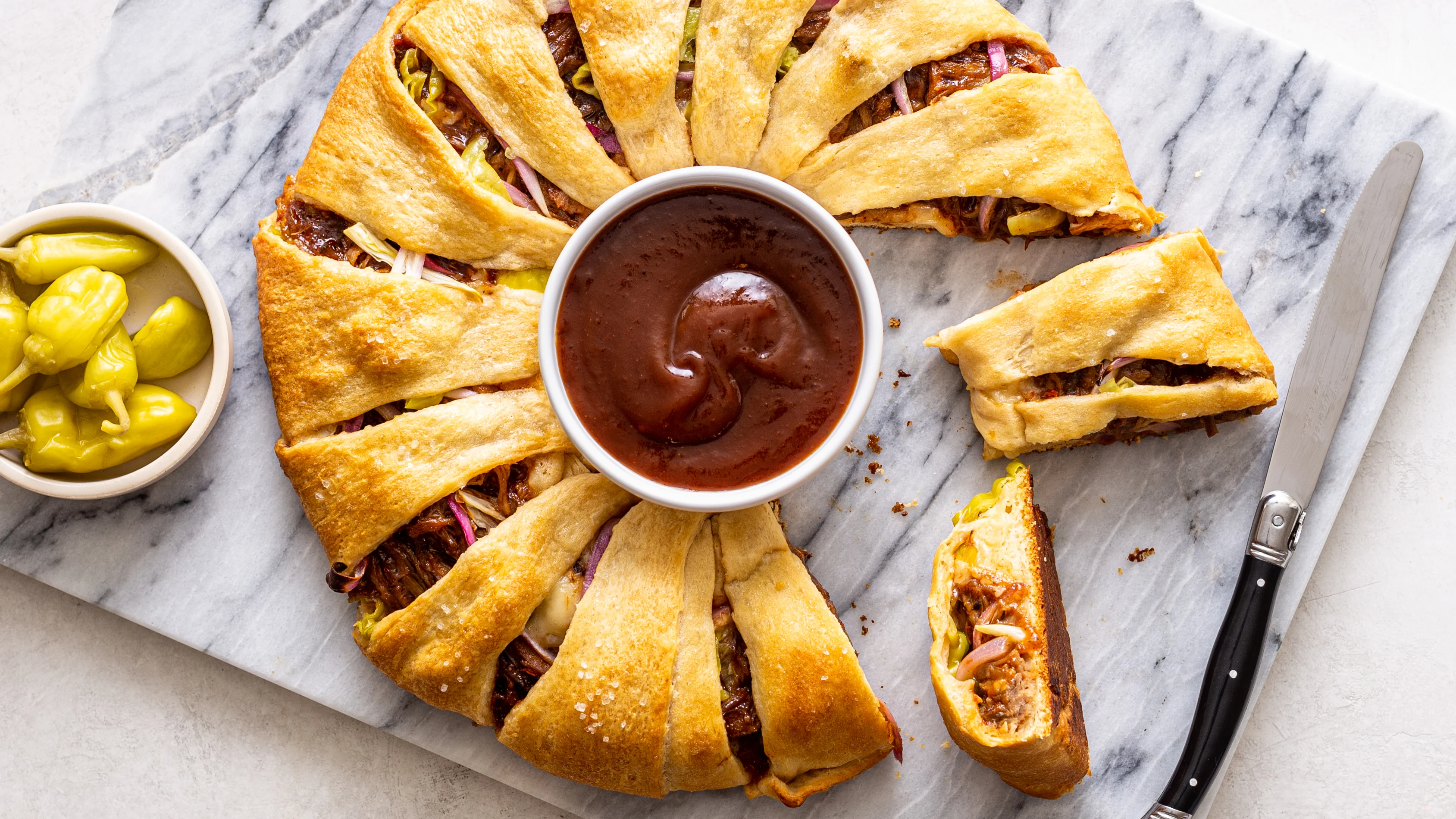 Pulled Pork Pull-Apart Ring | Command Cooking