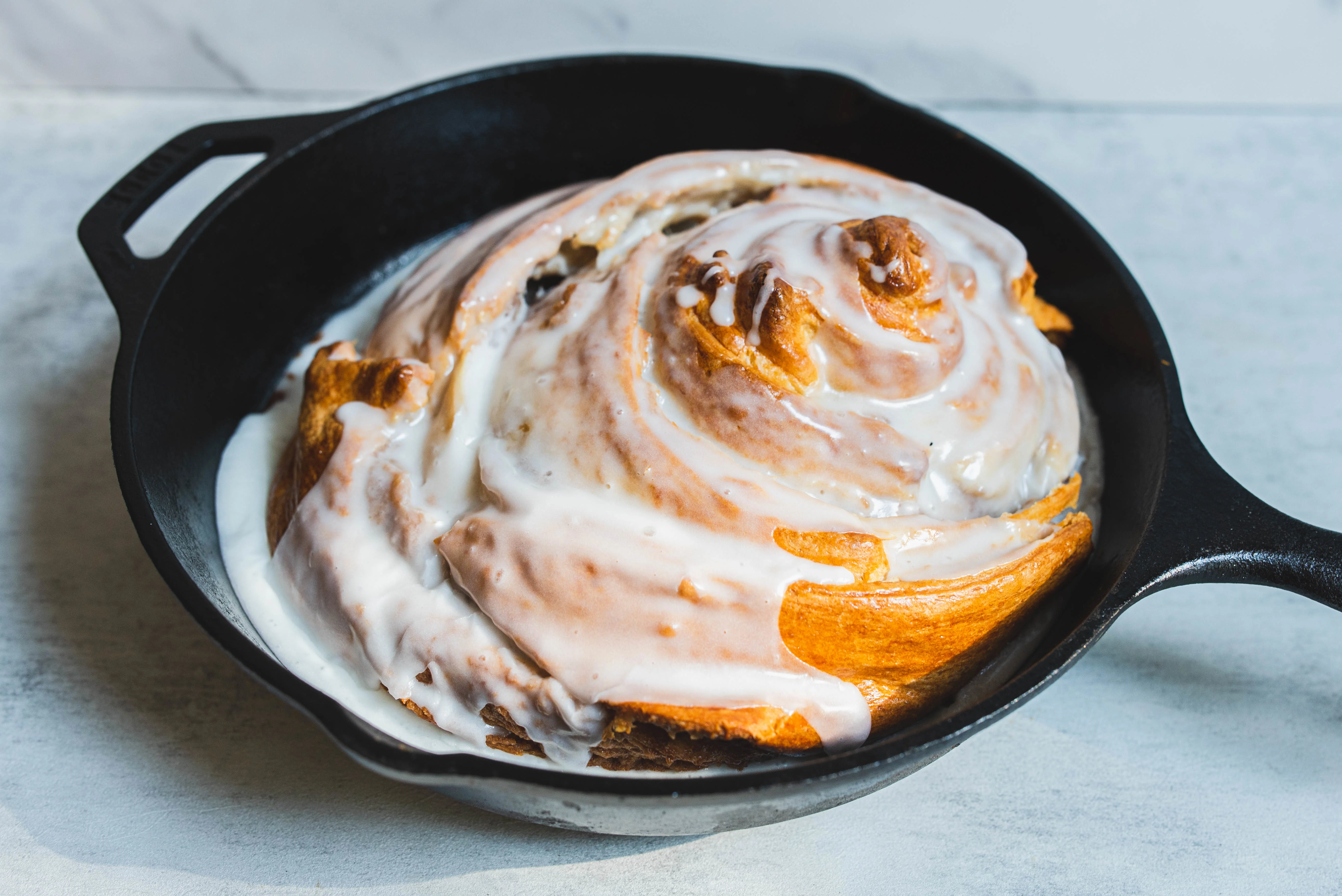 Easy Giant Cinnamon Roll | Command Cooking