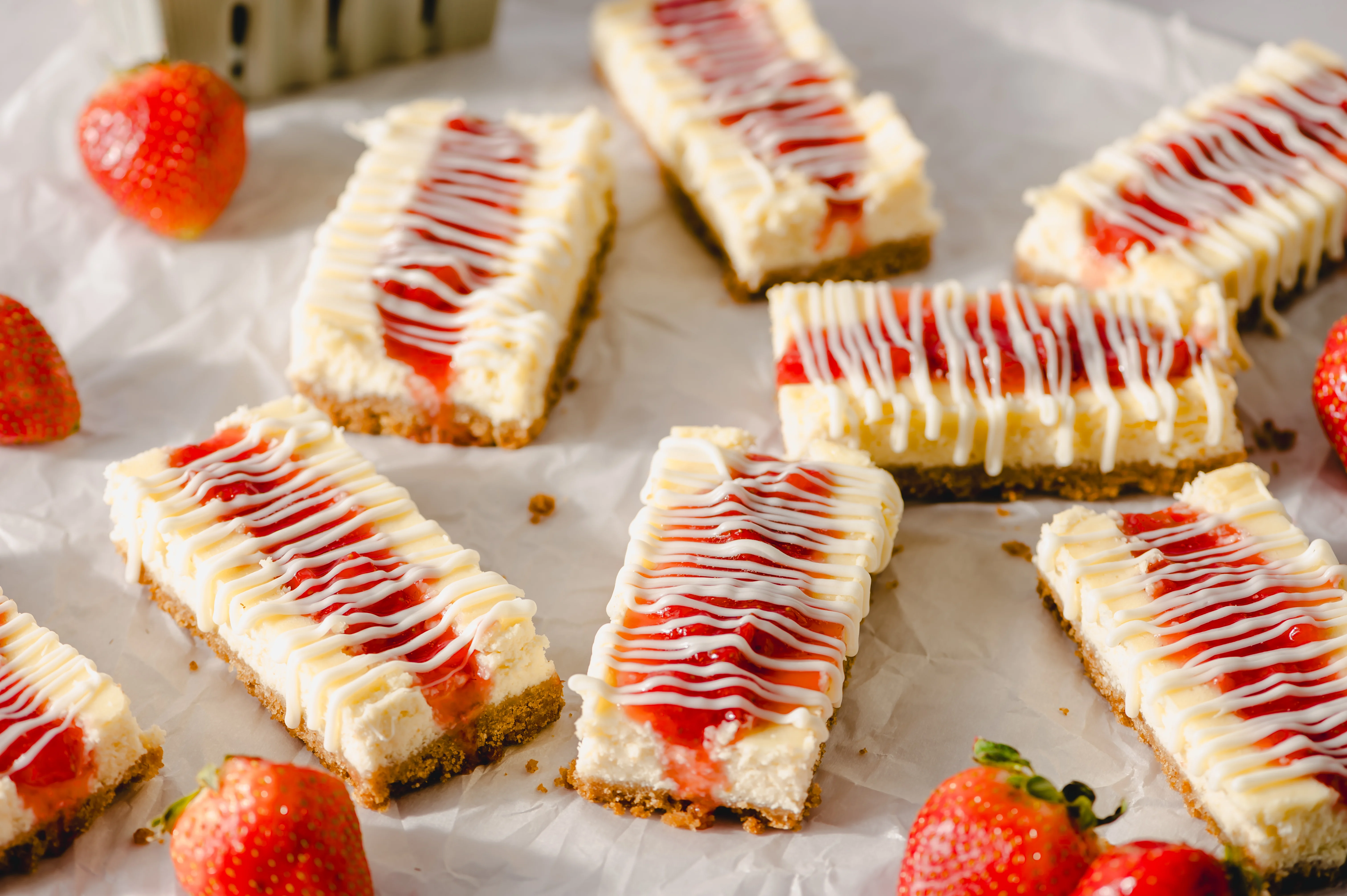 Strawberry Cheesecake Bars | Mama's Cooking
