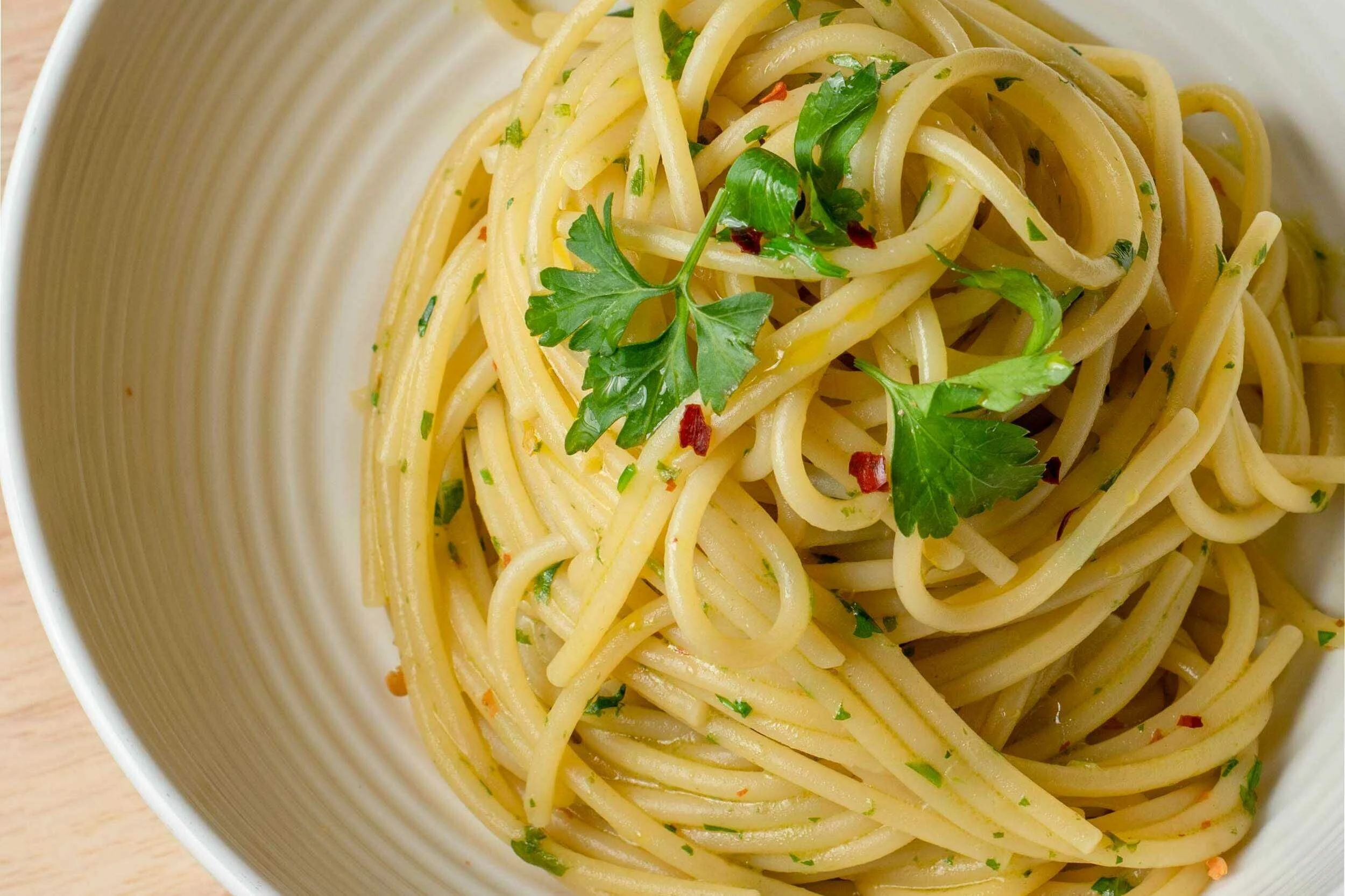 Spaghetti Aglio E Olio | Cooking Professionally