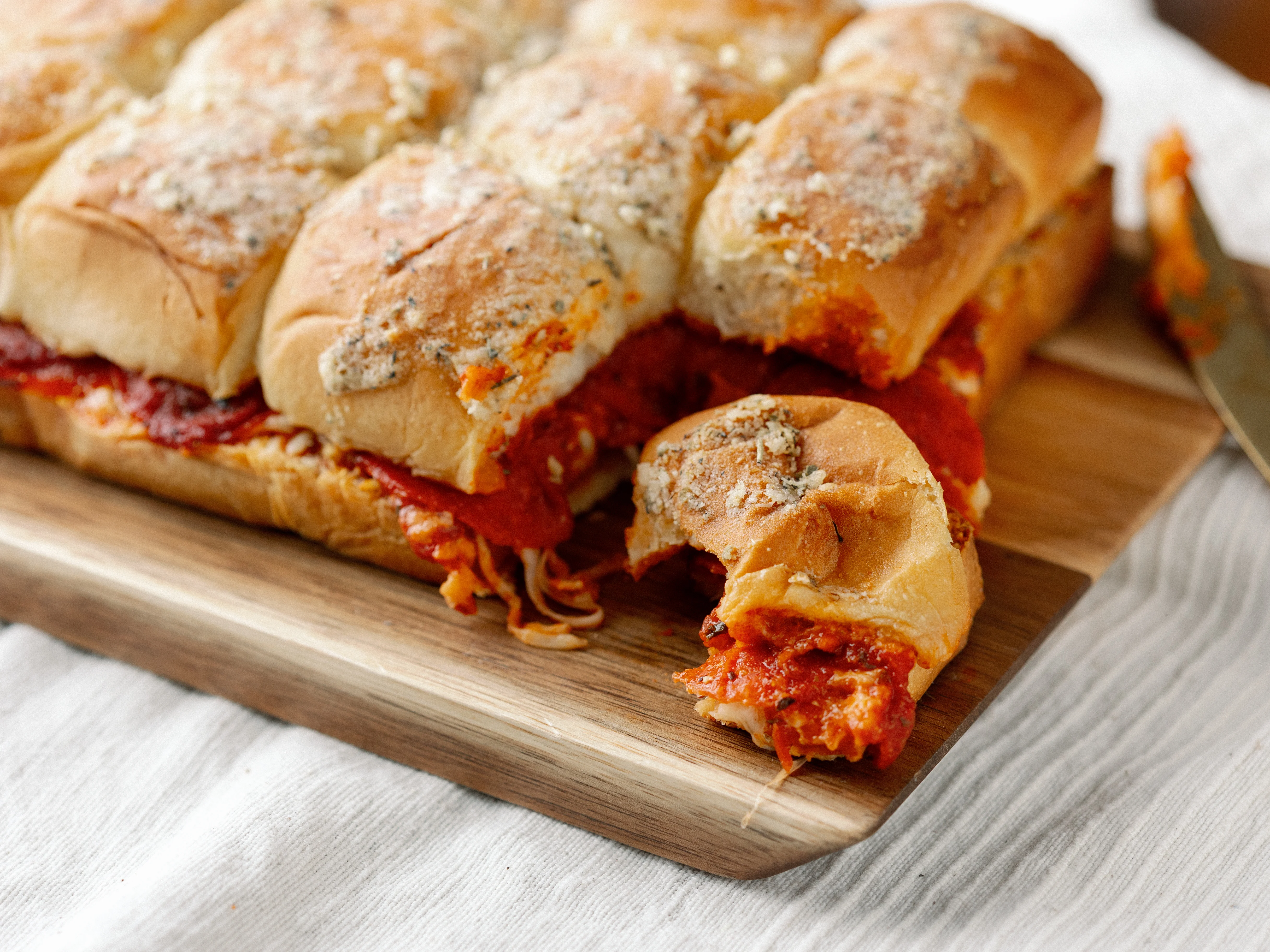 Pizza Sliders | Command Cooking