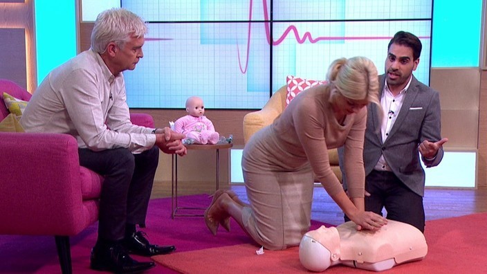 How to administer first aid to an unresponsive person | This Morning