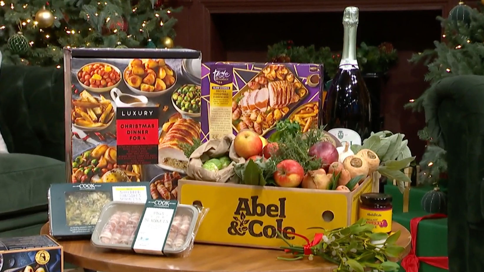 Christmas dinner in a box - is it any good? | This Morning
