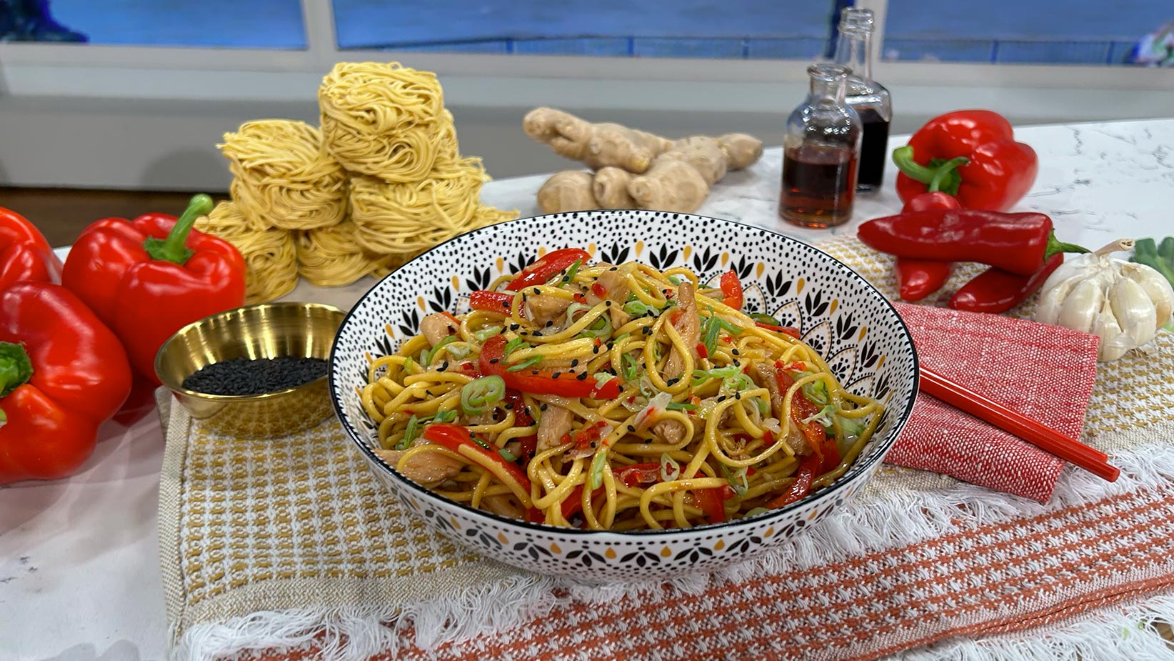 Marcus Bean’s red pepper chicken noodles | This Morning