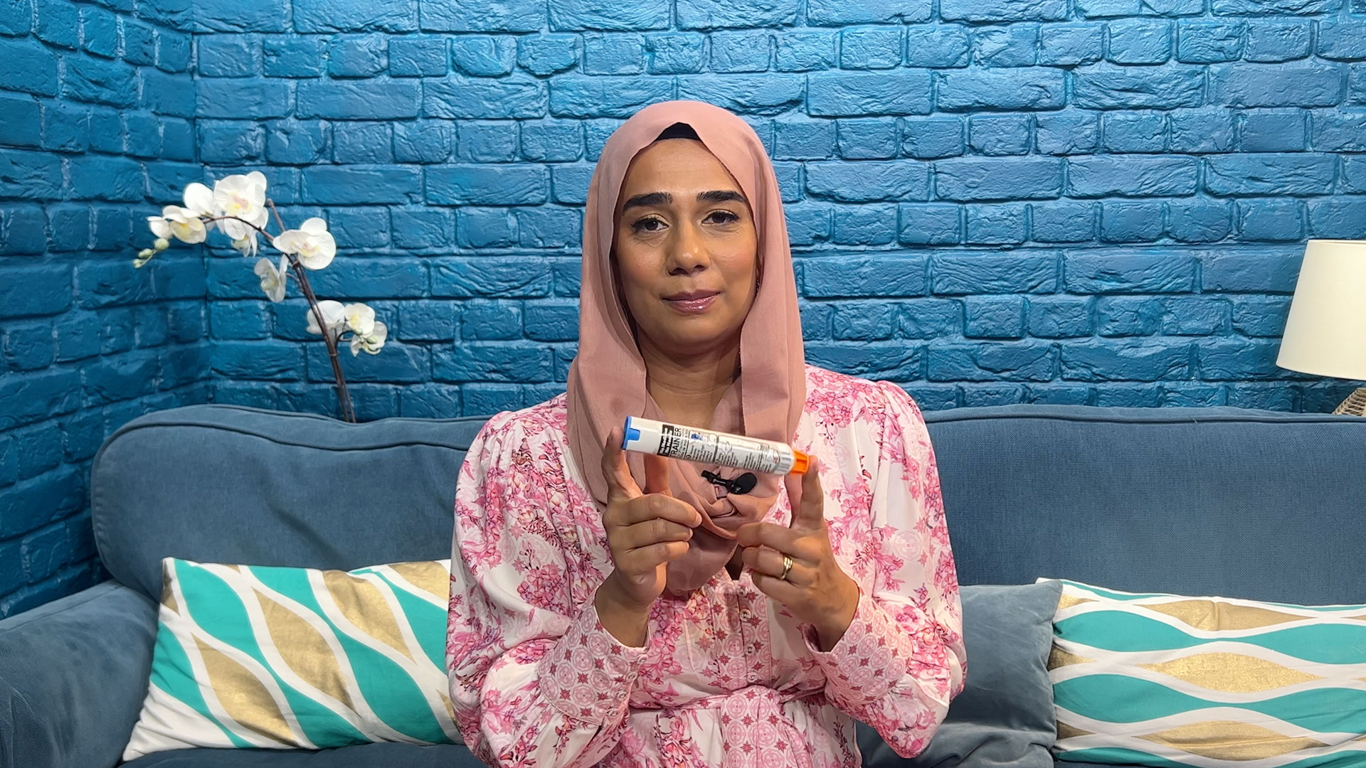 Everything you need to know about how to use an EpiPen | This Morning