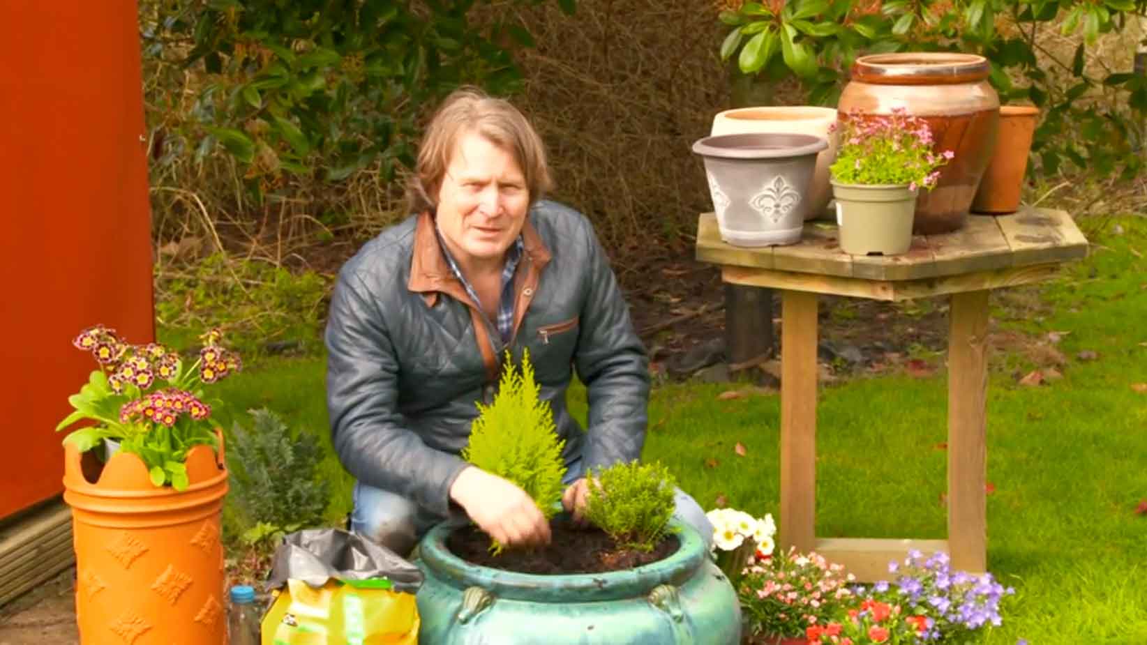How to spring your garden into summer | This Morning