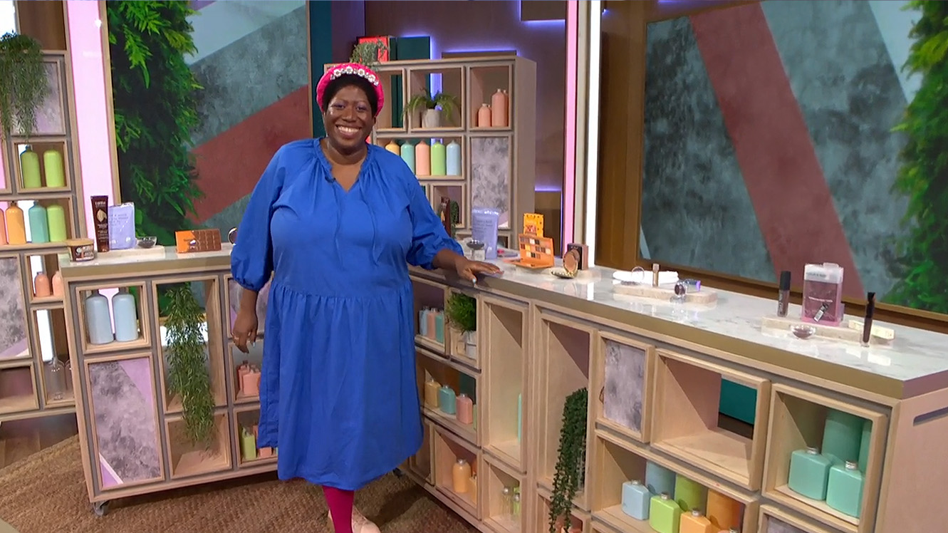 Ateh Jewel shares the best cult cosmetics | This Morning