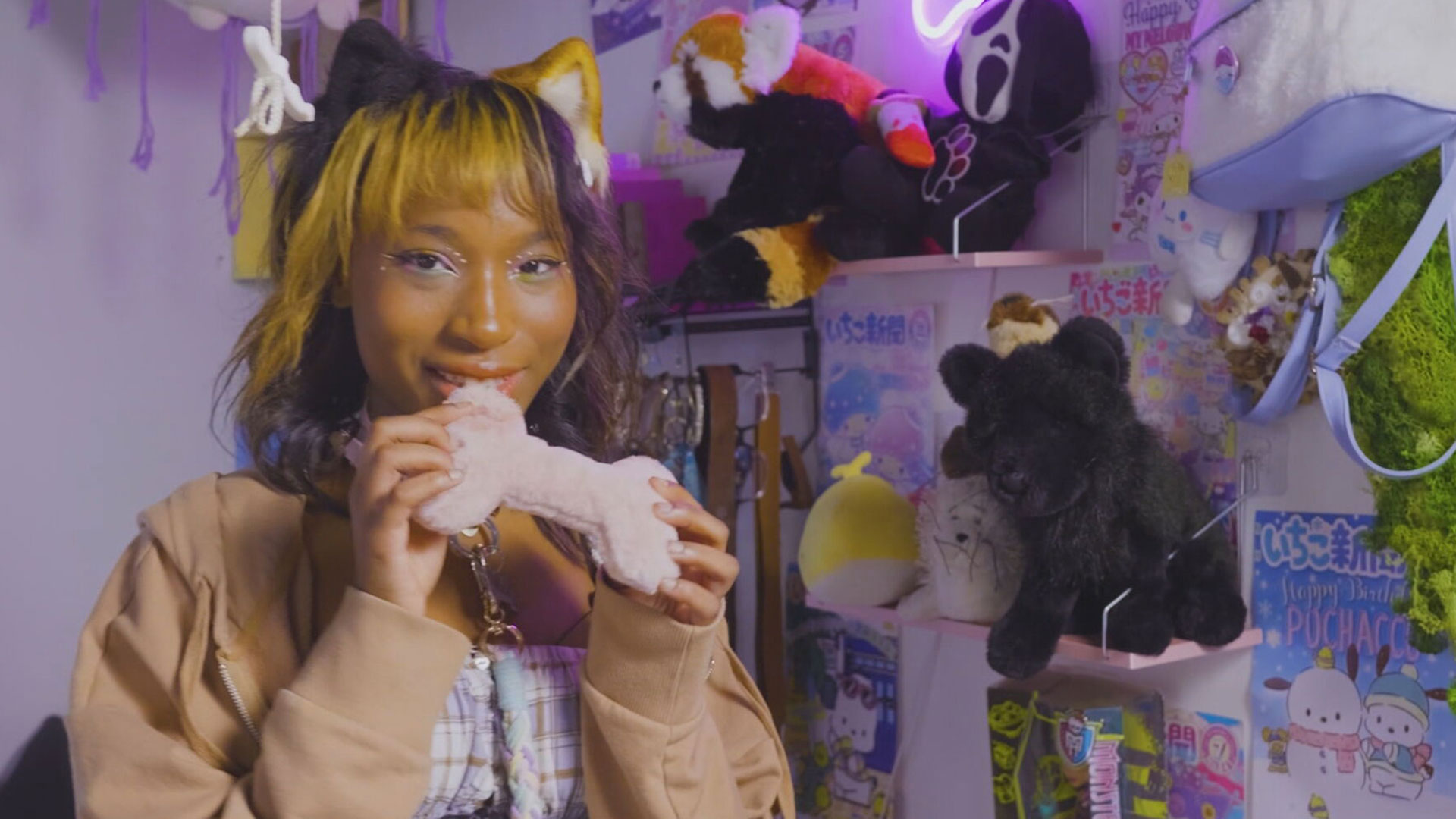 20-year-old Milk: 'I identify as a dog' | This Morning