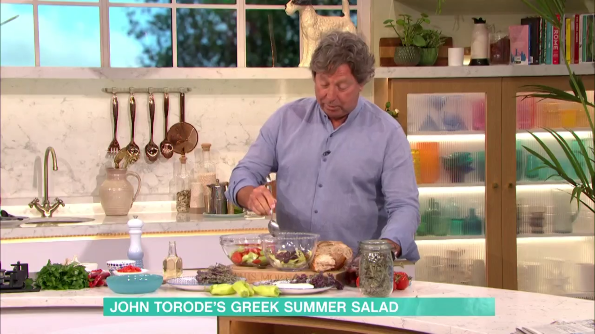 John Torode's Greek summer salad with prawns | This Morning