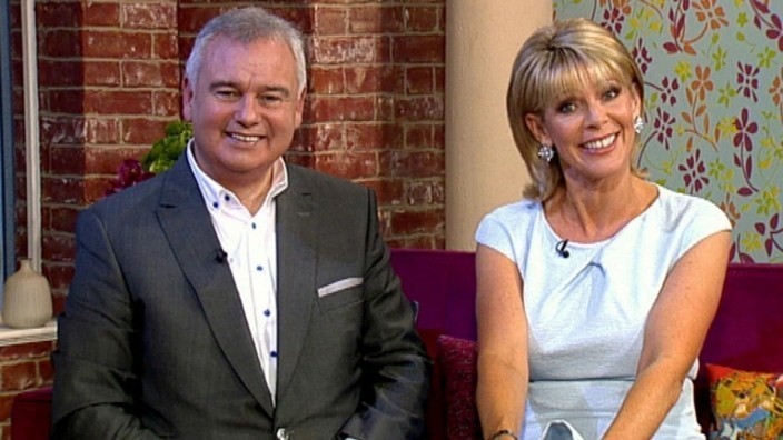 Eamonn talks posh with new pals | This Morning