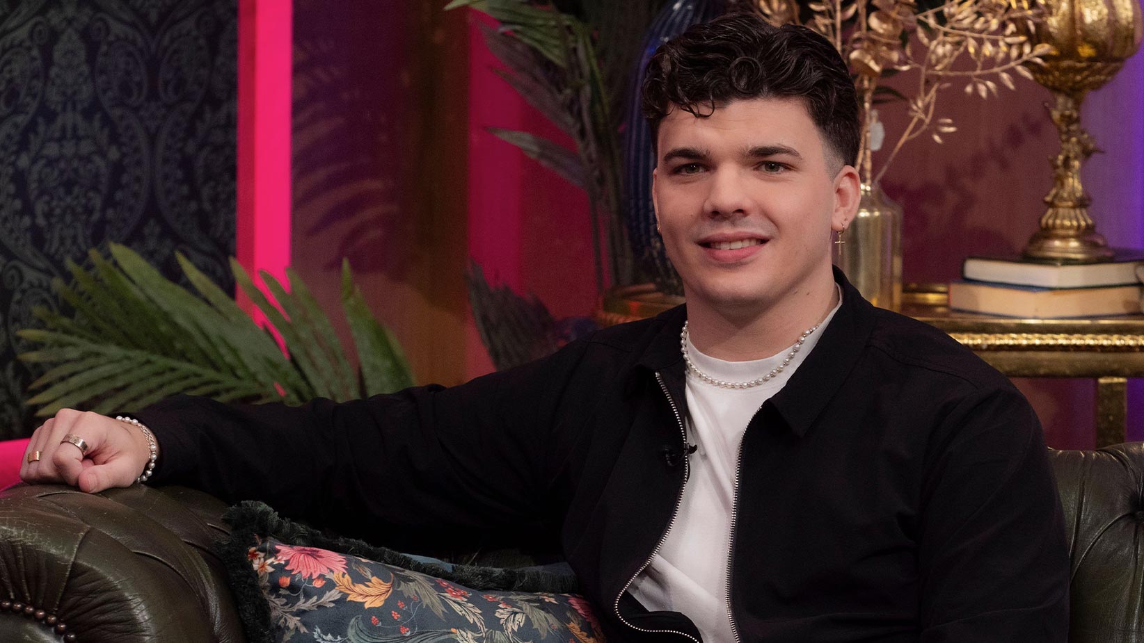 Winner of The Traitors Harry spills all the castle secrets! | This Morning