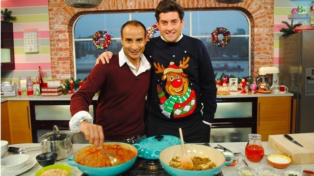 Reza's Christmas curry | This Morning