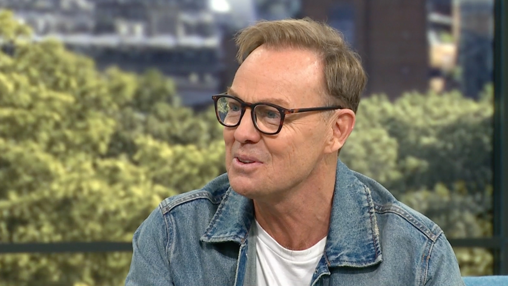 Jason Donovan takes Kylie and Alison on Tour! | This Morning