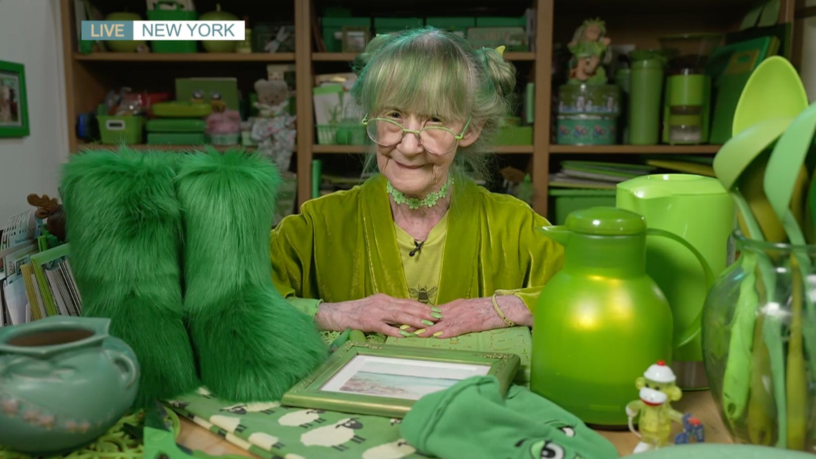The 83-year-old who has devoted her whole life to the colour green ...