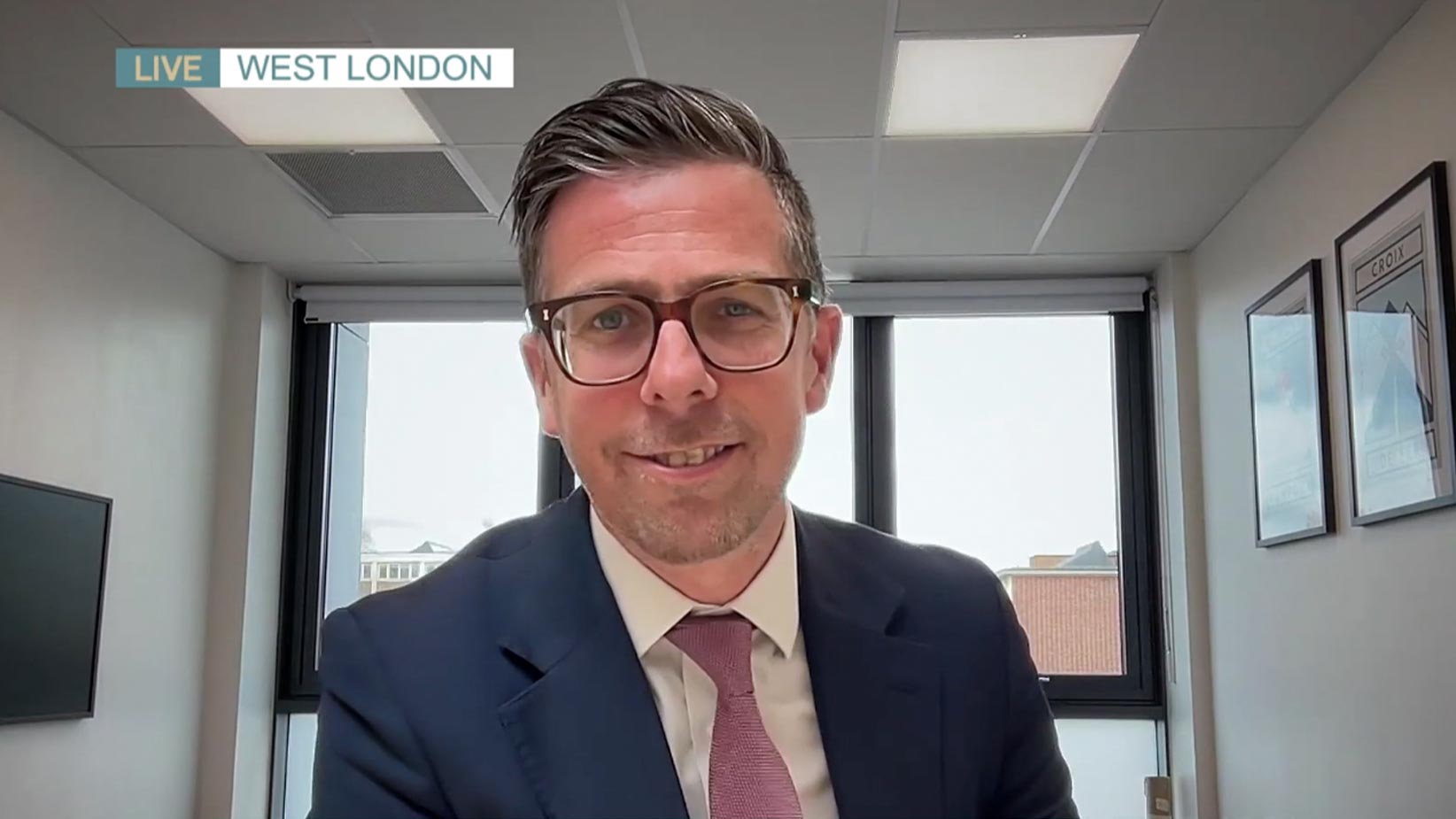 The school offering a 12-hour day to combat mobile phone addictions ...