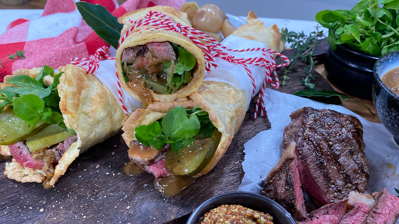 Si King's Yorkshire pudding wrap | This Morning