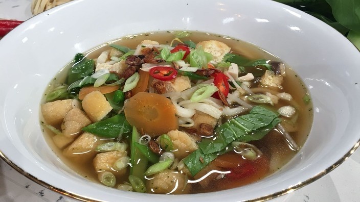 Gok Wan's Lo Hon soup noodles | This Morning