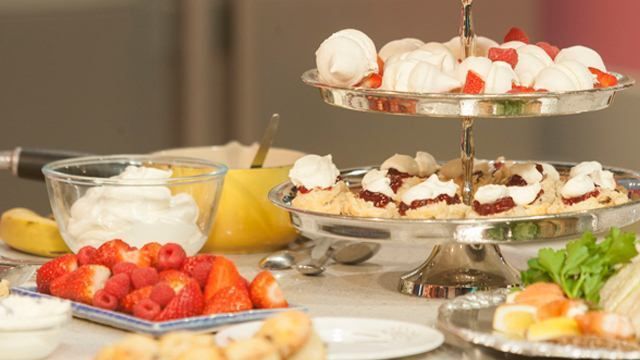Mary Berry's afternoon tea | This Morning