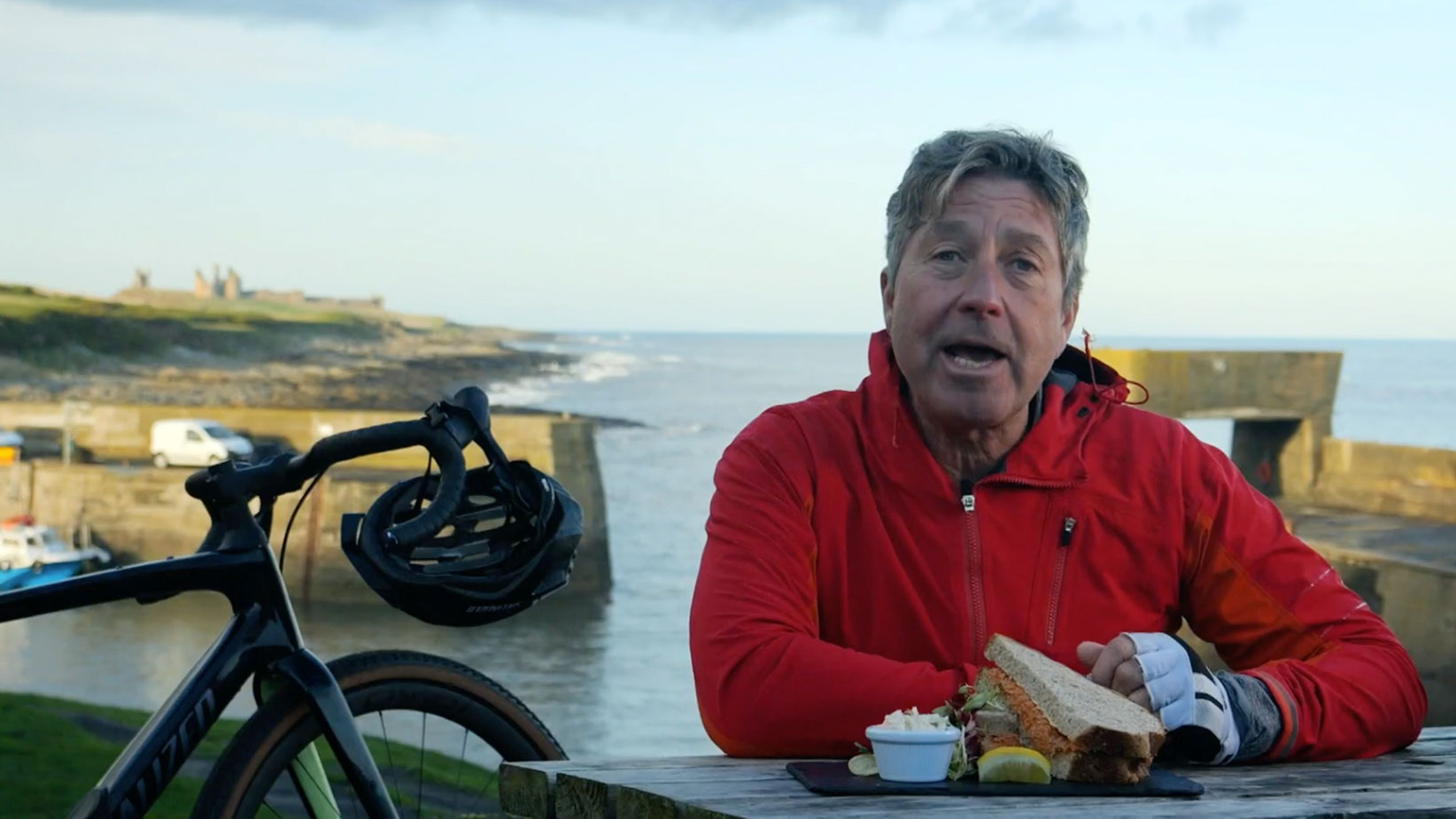 John Torode's surf & turf in a bap | This Morning