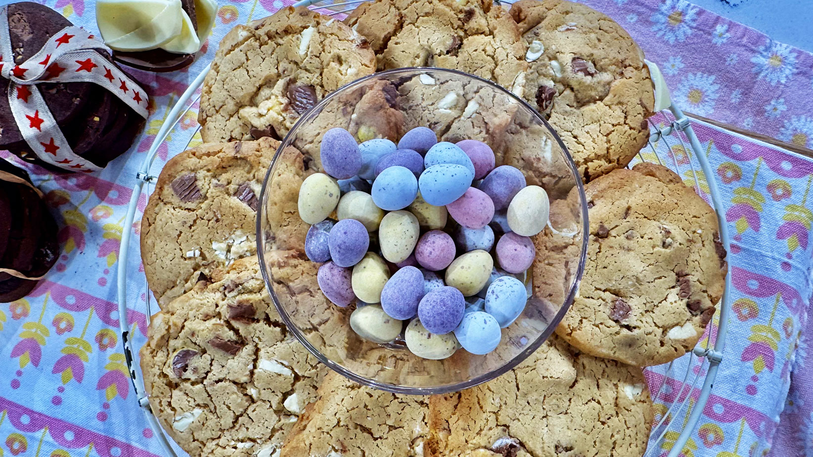Juliet Sear’s Easter chocolate slice and bake cookies | This Morning