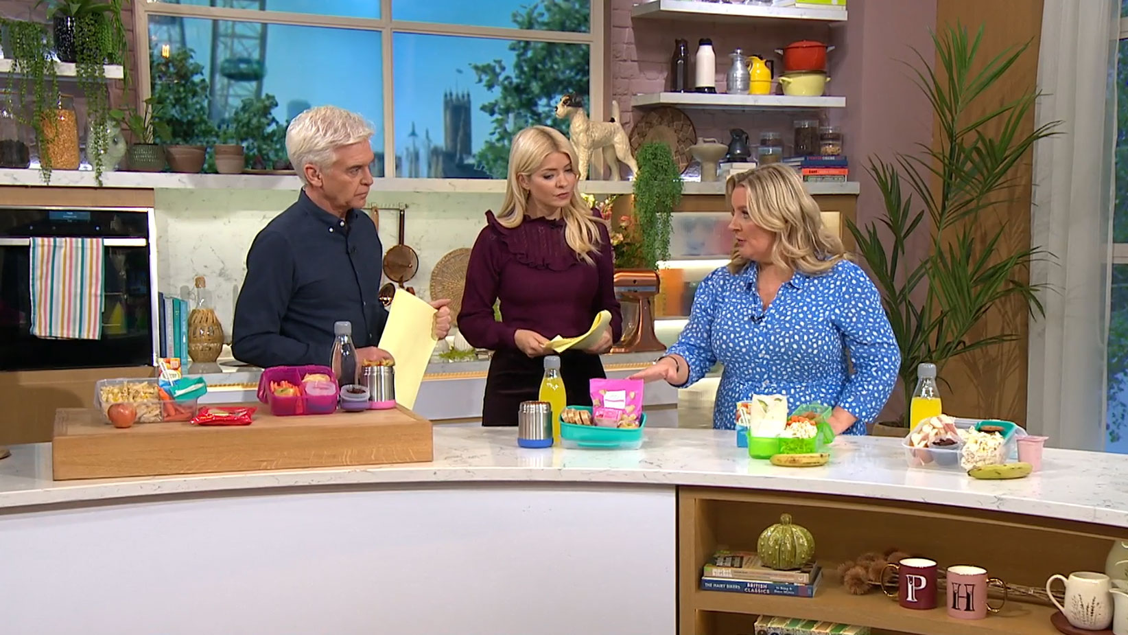 How to cut the cost of your children's packed lunches | This Morning