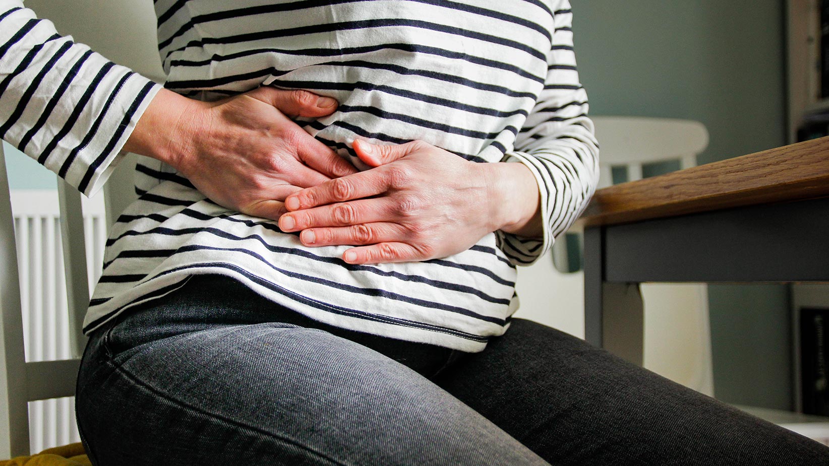 What are the signs and symptoms of endometriosis? | This Morning