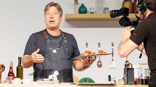 John Torode's tomato and pesto tarts | This Morning