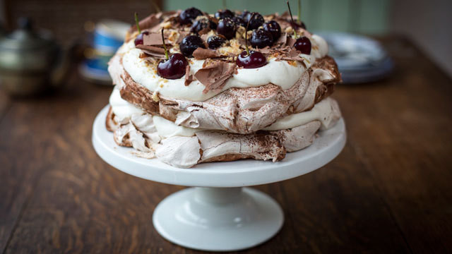 Black forest pavlova | This Morning