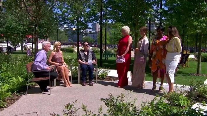 Gok takes us shopping for occasion wear | This Morning