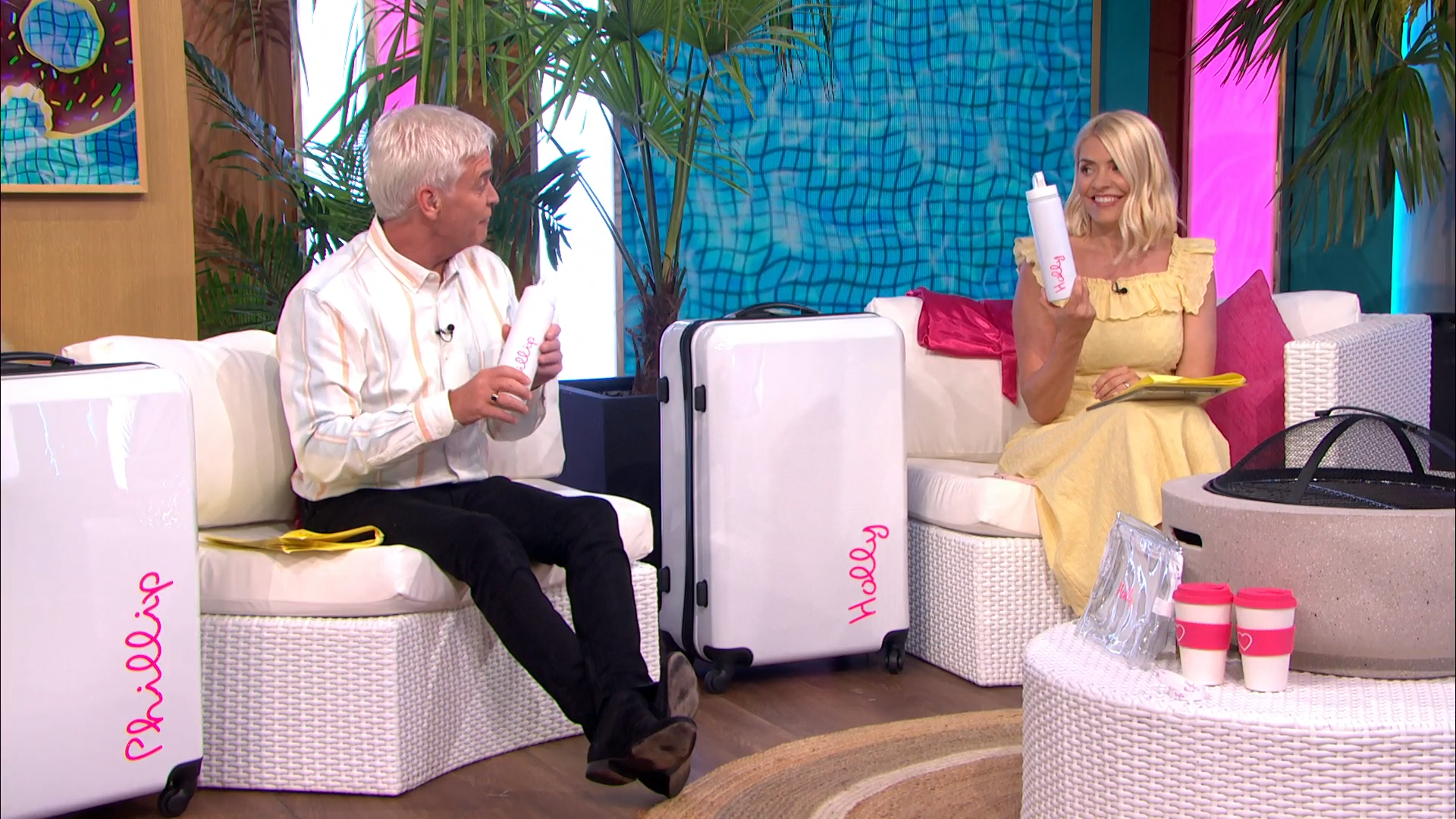 We've got a text... and it's a Love Island EXCLUSIVE! | This Morning