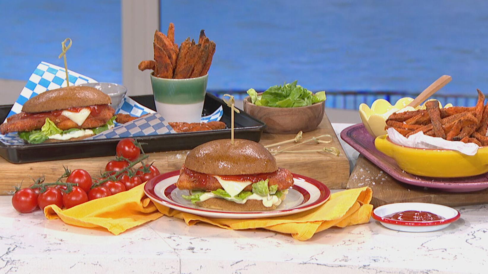 Becky Excell's gluten-free crispy chicken burger | This Morning