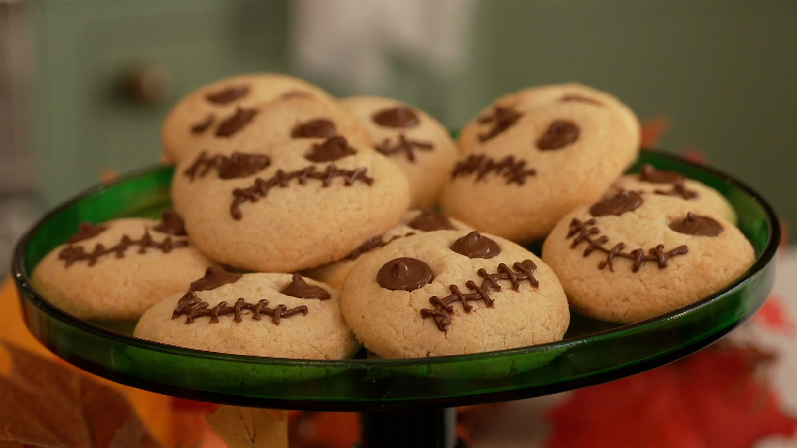 Juliet Sear's spooky Halloween cookies | This Morning