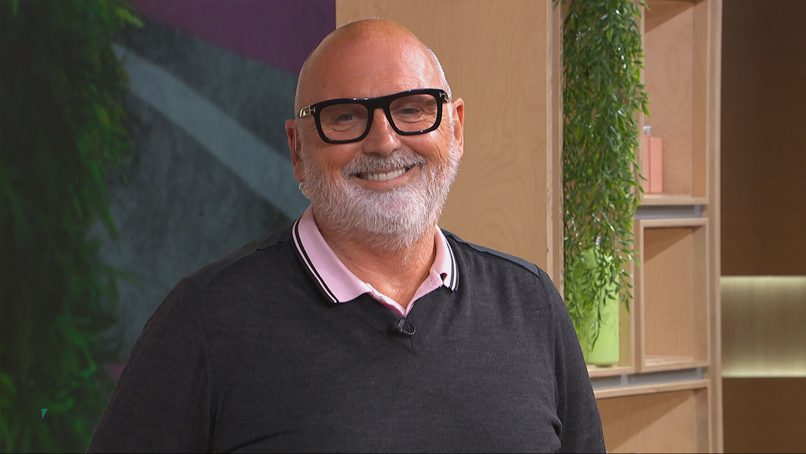 Sam McKnight shows you how to love your long hair | This Morning