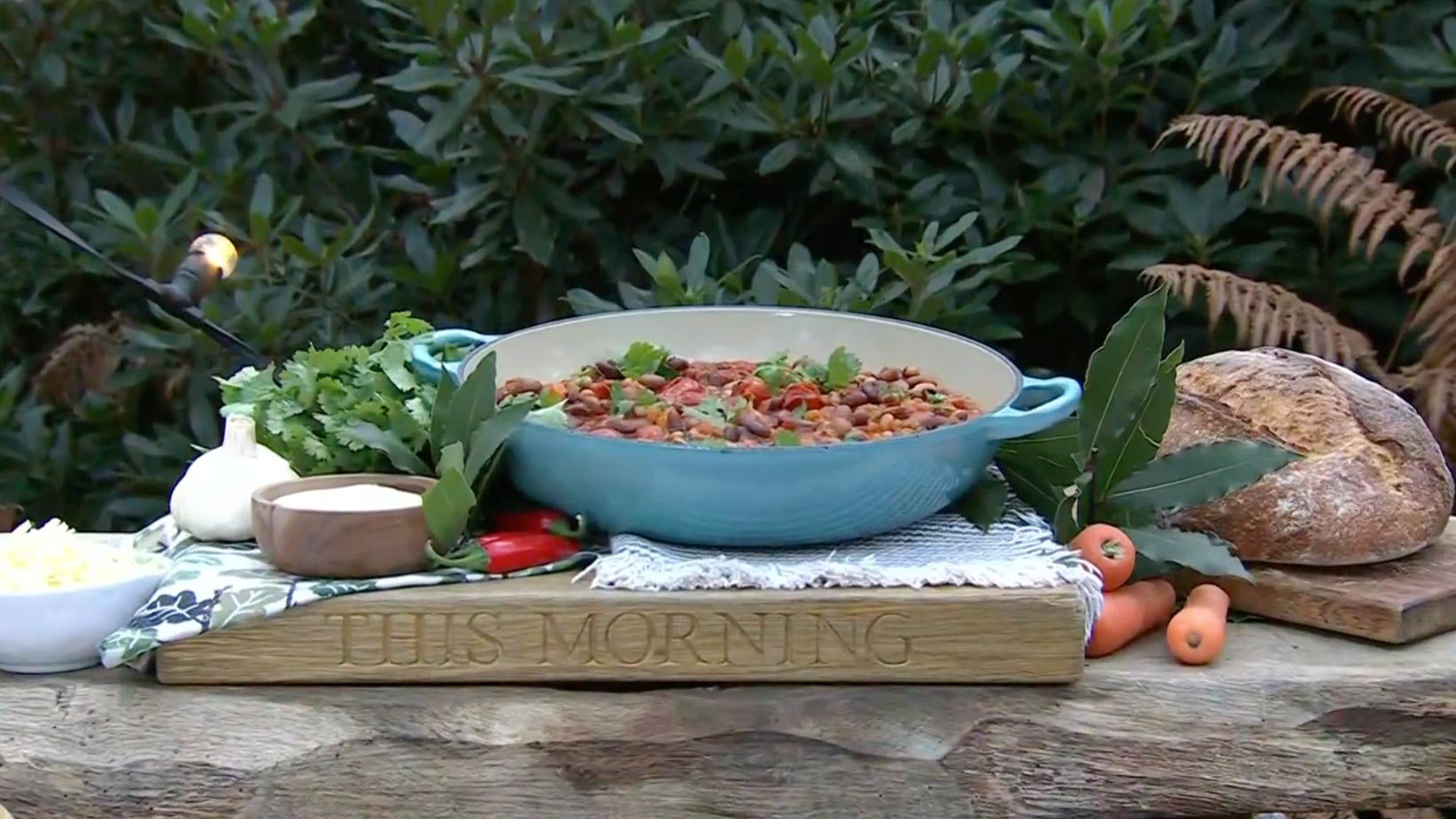 Clodagh McKenna's cosy campfire chilli | This Morning