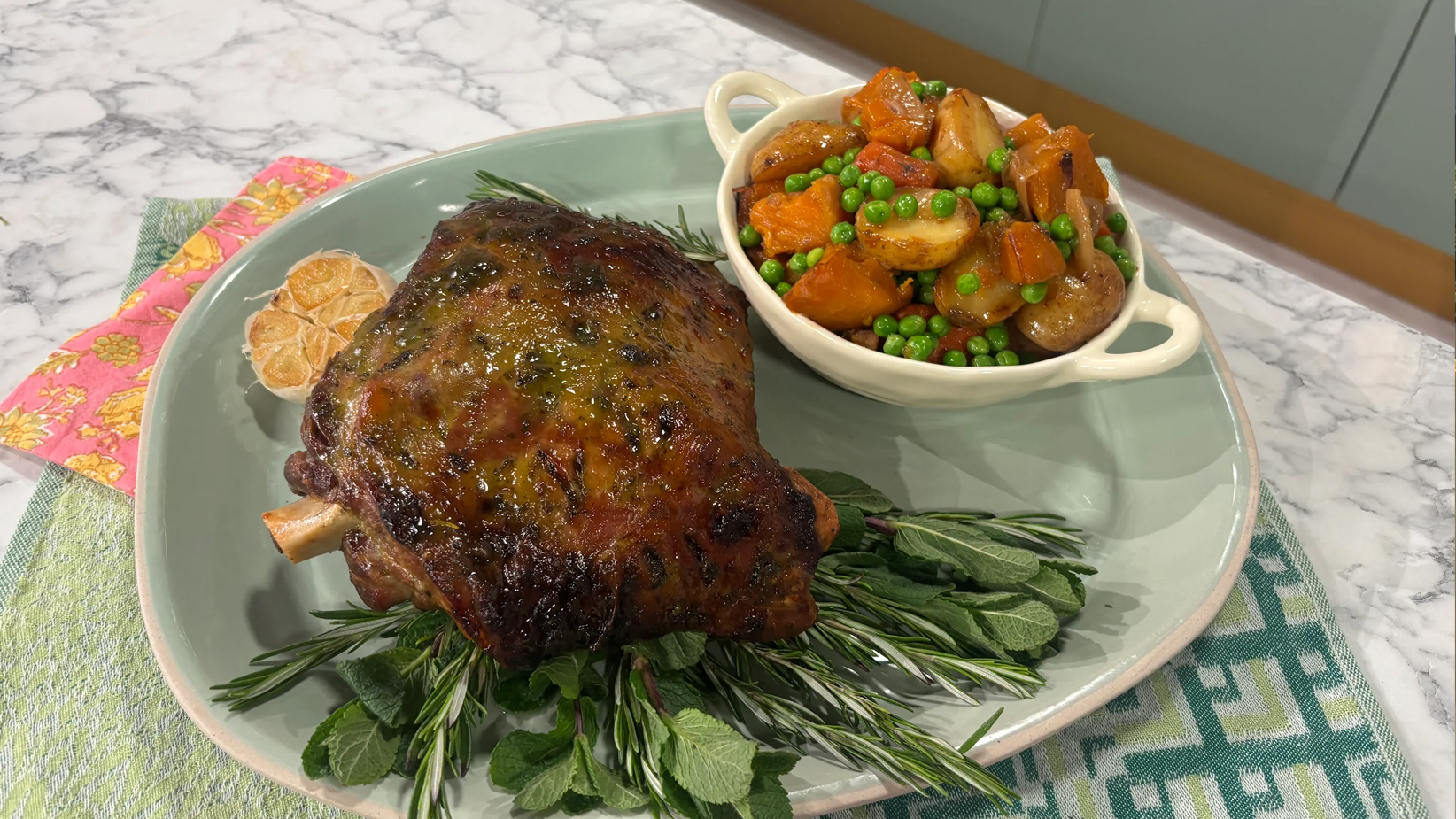 Phil Vickery helps you make the perfect Easter lamb | This Morning