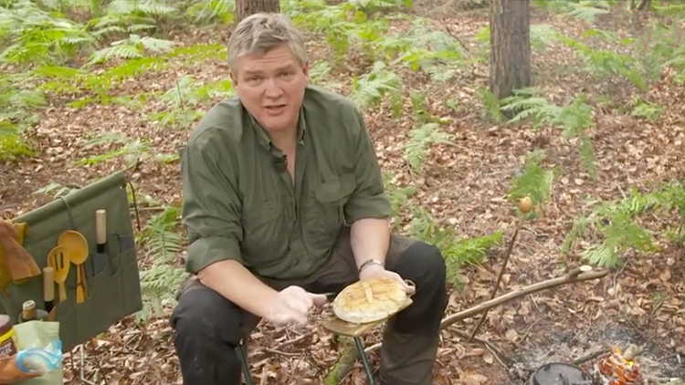 Ray Mears' beer bread | This Morning